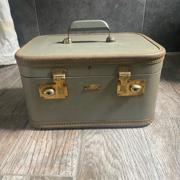 Bags | Vintage Jc Higgins Vanity Train Case With Mirror | Poshmark